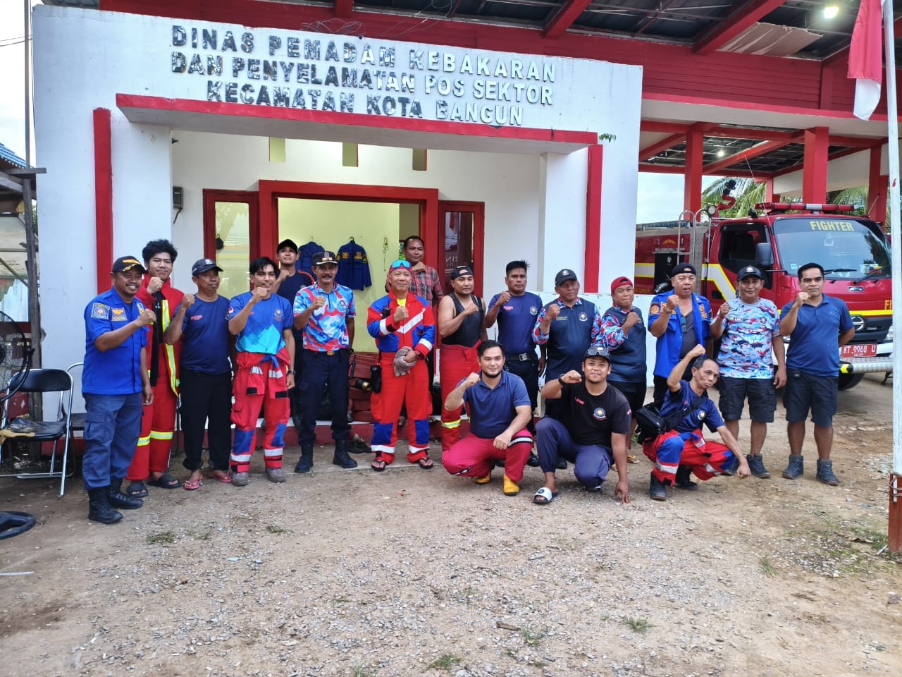 Pos Damkar Kota Bangun Dapat Tambahan APD dan Unit Baru, Tingkatkan ...